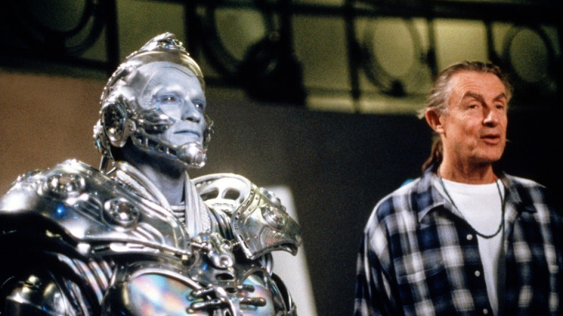 Faleceu Joel Schumacher, diretor de Garotos Perdidos e Batman! – Fala ... Faleceu Joel Schumacher, diretor de Garotos Perdidos e Batman! – Fala ...